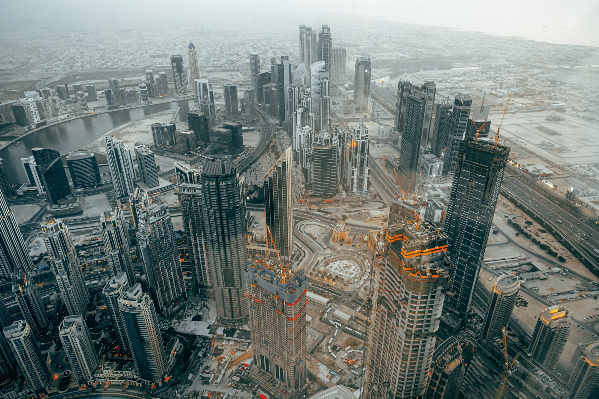 Urban Mobility Shaping Dubai's Architecture | Rqitects